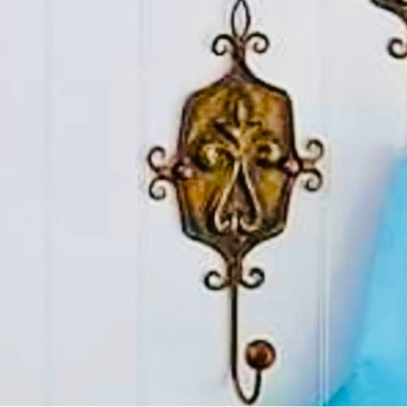 Southern Living At Home | Wall Decor | Slah Hurston Hook Nib | Poshmark